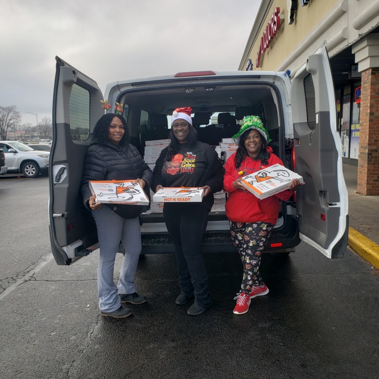 PFLC Holiday Pizzas 1 | Parents & Friends of the Ludeman Center